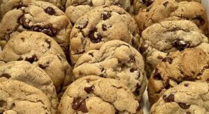 7 Simple Ways to Fix Crumbly Cookies After Baking – The Dough Academy