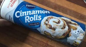 Do Pillsbury Cinnamon Rolls Expire? (How Long Are They Good For?) – The ...